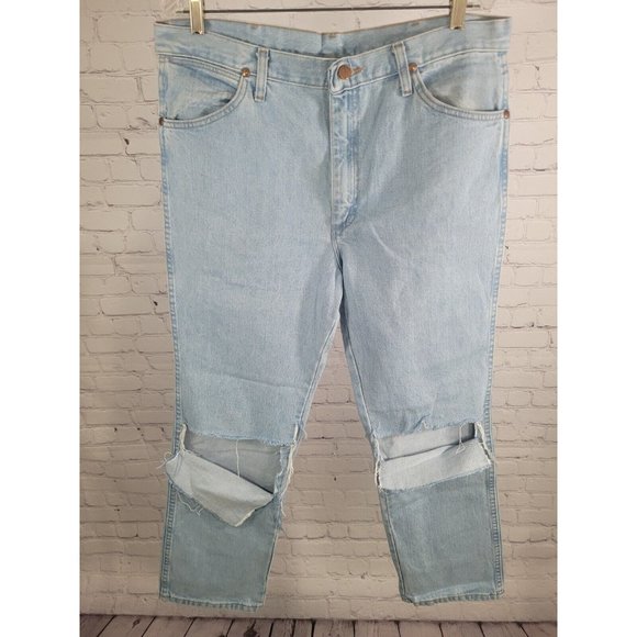 Wrangler | Jeans | Wrangler Light Wash Ripped Straight Leg Nicaragua ...